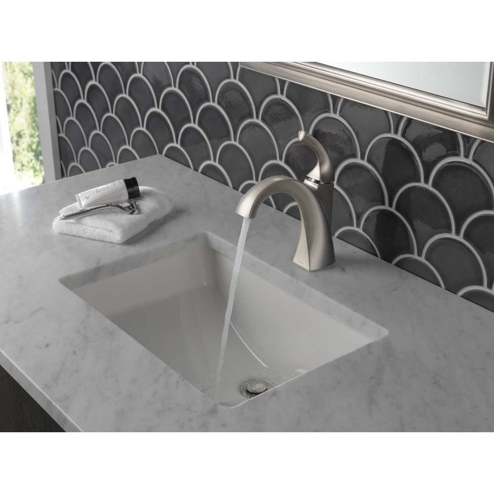 Single Handle Centerset Faucet 15779LF-SP | Delta Faucet