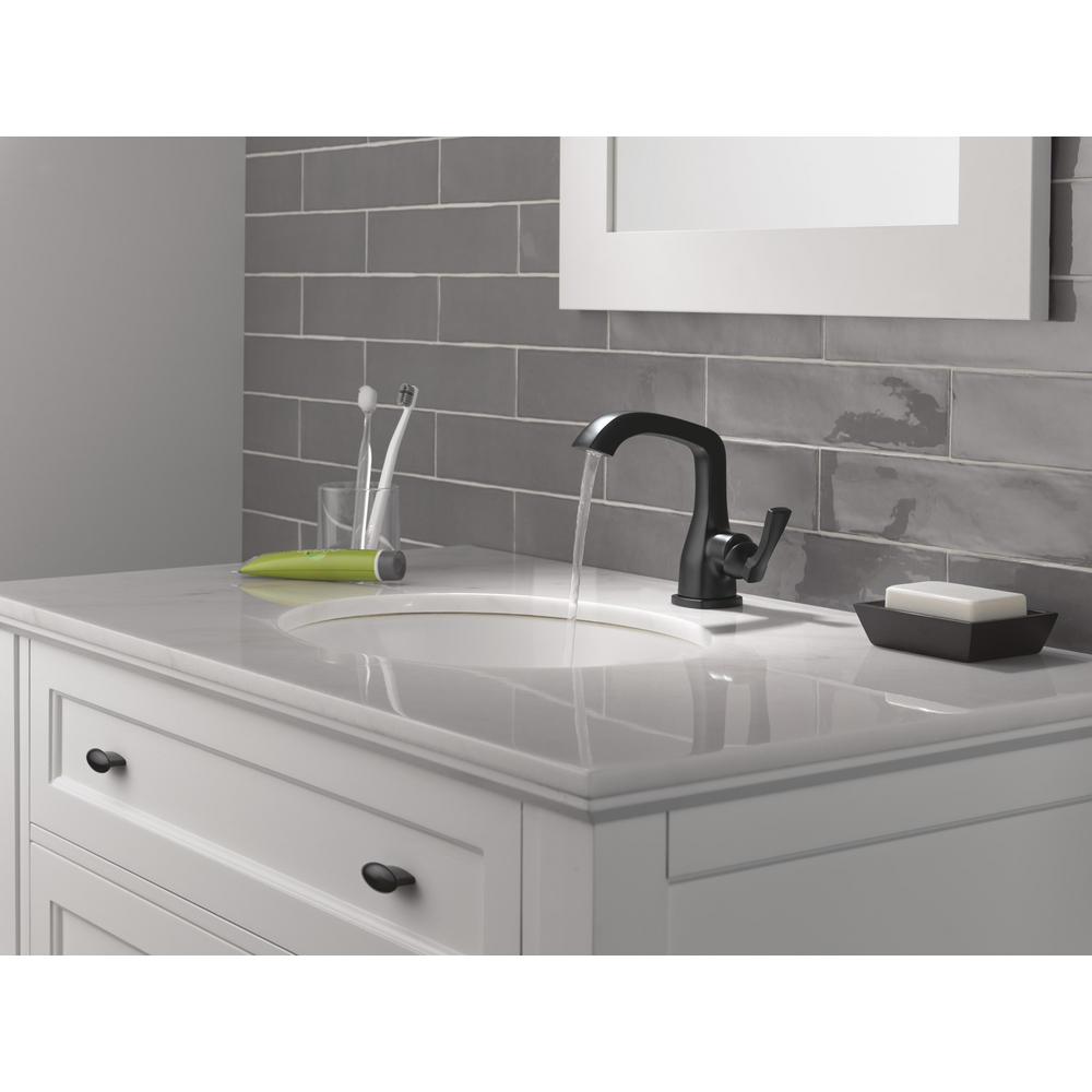 Single Handle Bathroom Faucet 576-BLMPU-DST | Delta Faucet