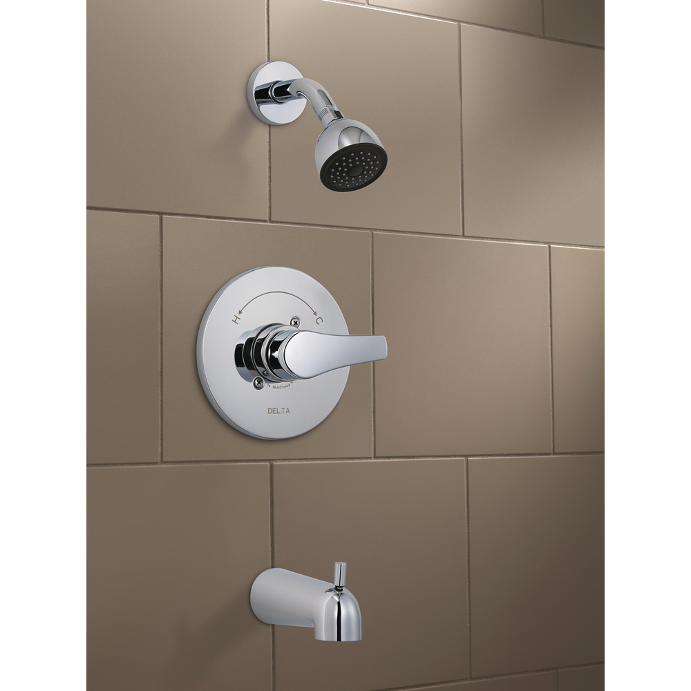 Wynne Tub Shower T14434 | Delta Faucet